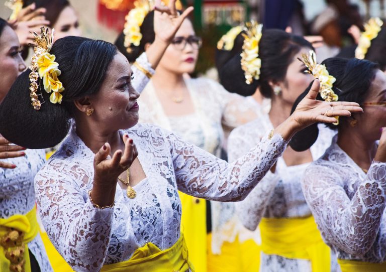 Rejang Renteng: A Dance of the Older Generation - NOW! Bali